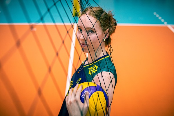 Torça por mim: Júlia Bergmann deixou faculdade de Física nos EUA por ...