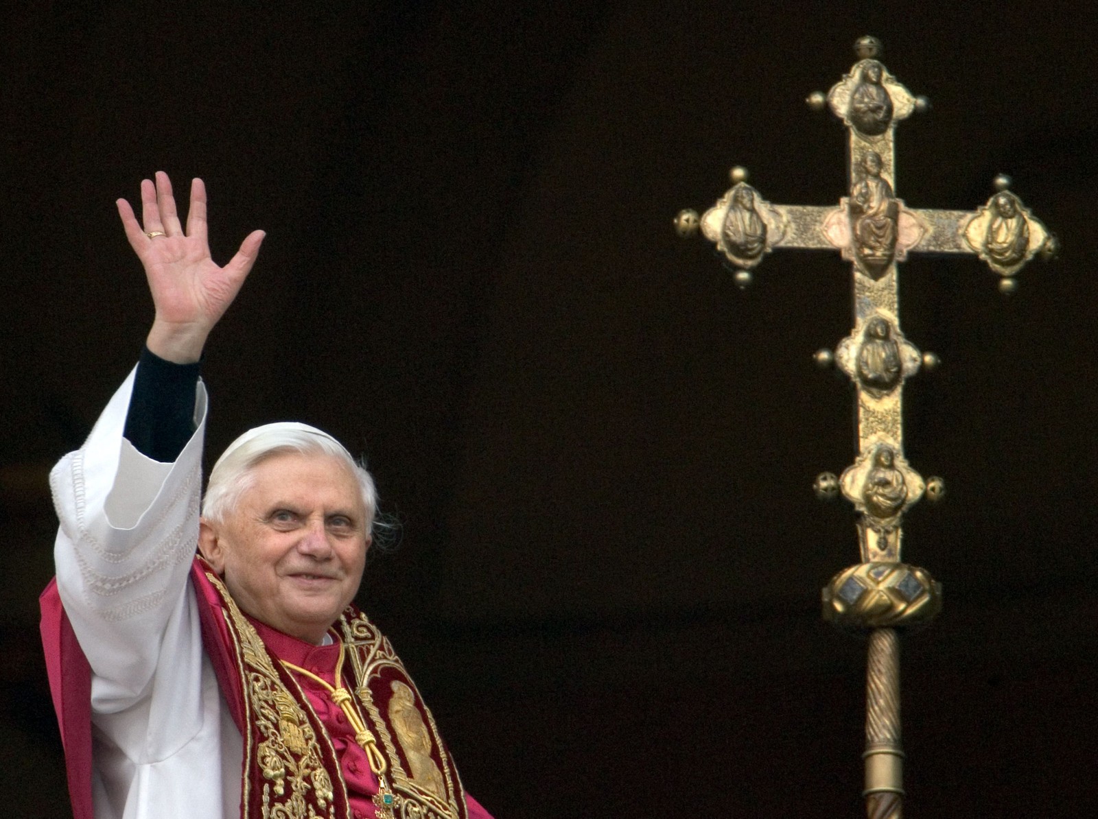 Entenda como será o funeral do Papa emérito Bento XVI, primeiro a ...