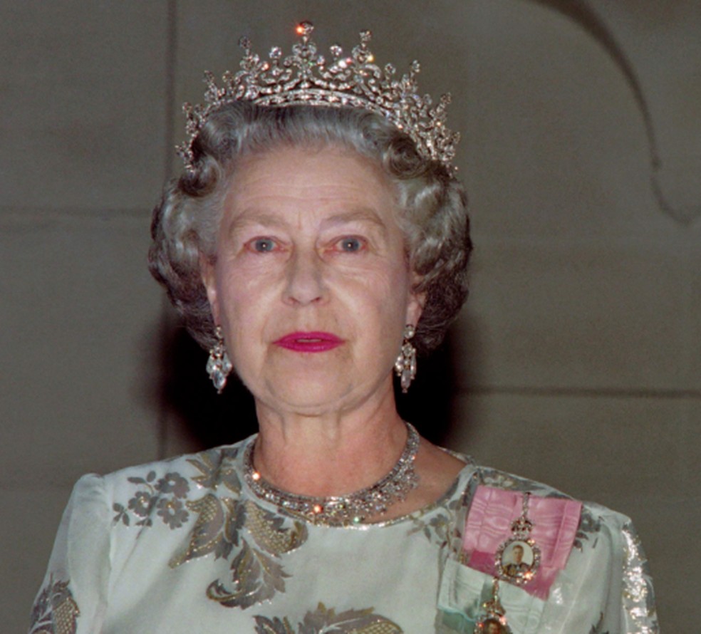 Por que a Rainha Elizabeth II chamou 1992 de seu 'annus horribilis'?