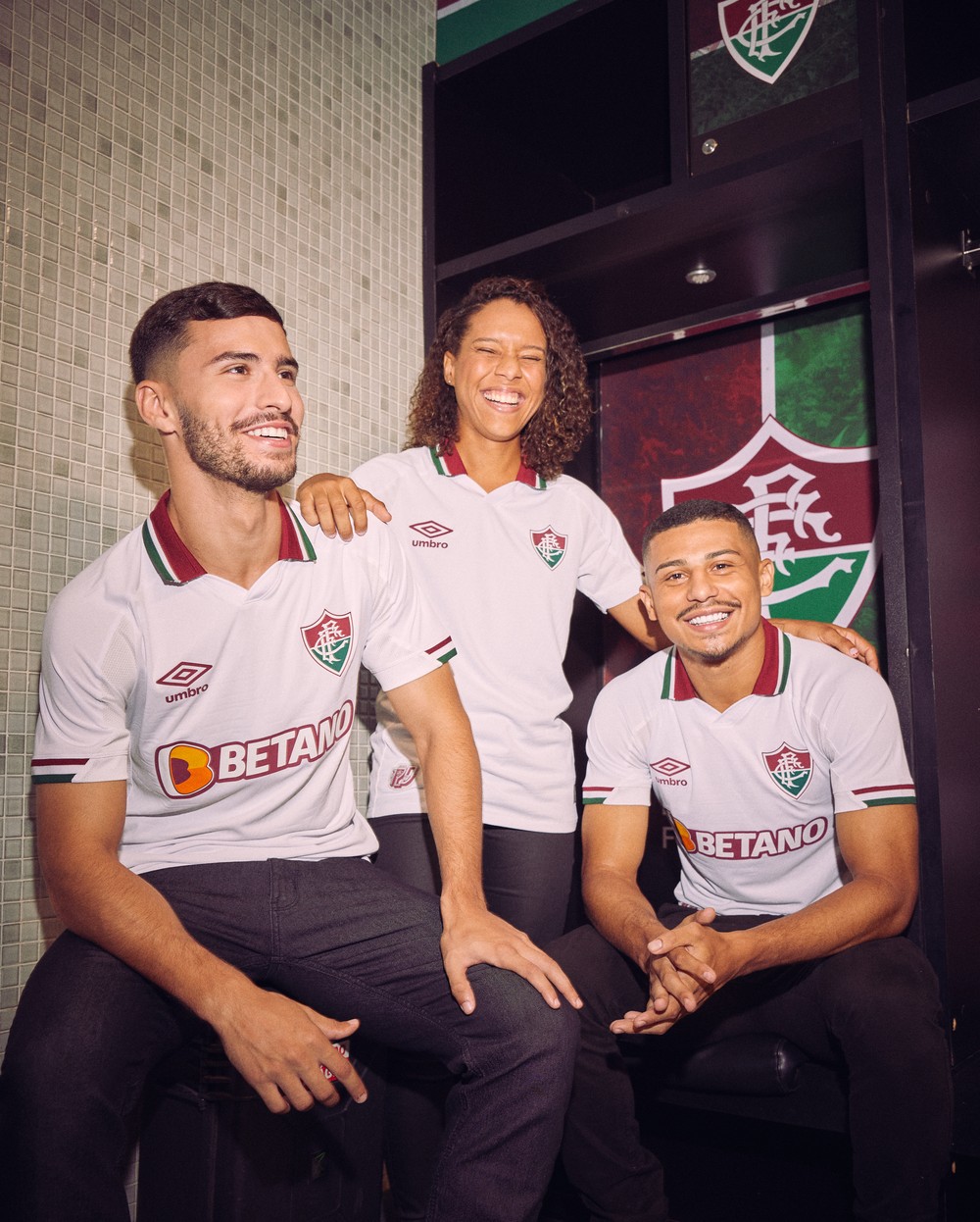 De surpresa, Fluminense lança novo segundo uniforme antes de jogo ...