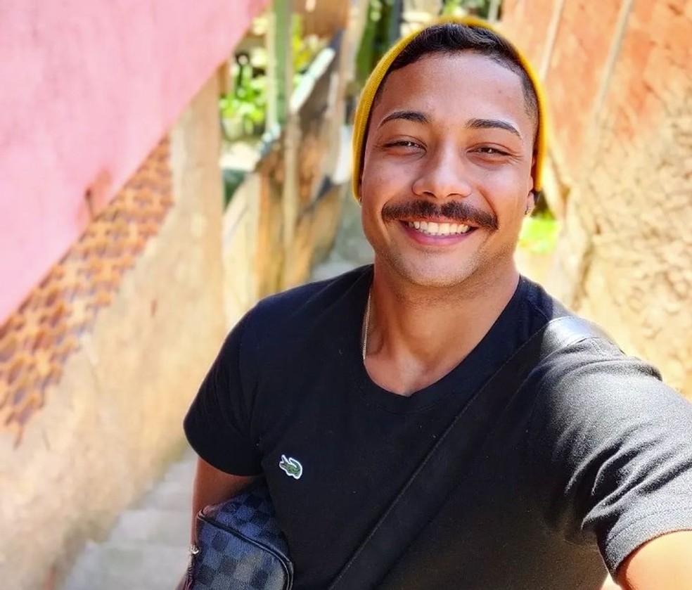 Jovem morre afogado após cair desacordado em piscina de rave na Zona Oeste do Rio