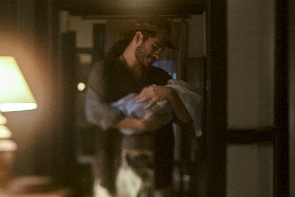 ‘Pantanal’: Trindade salva Irma e o filho da morte durante o parto ...