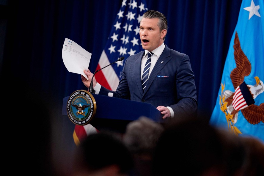Em post enigmático, Trump sugere que mudança de regime no Irã está nos ...