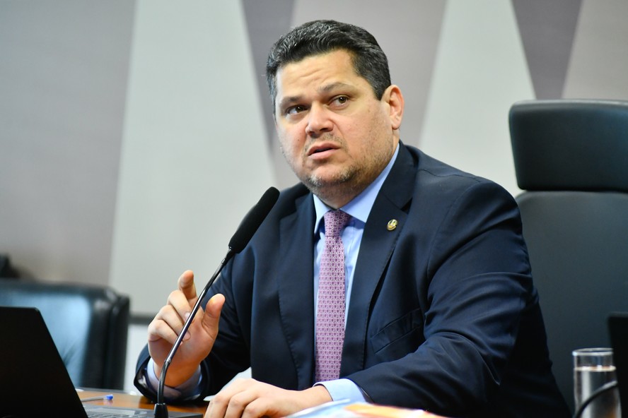 MDB declara apoio à candidatura de Davi Alcolumbre à presidência do Senado