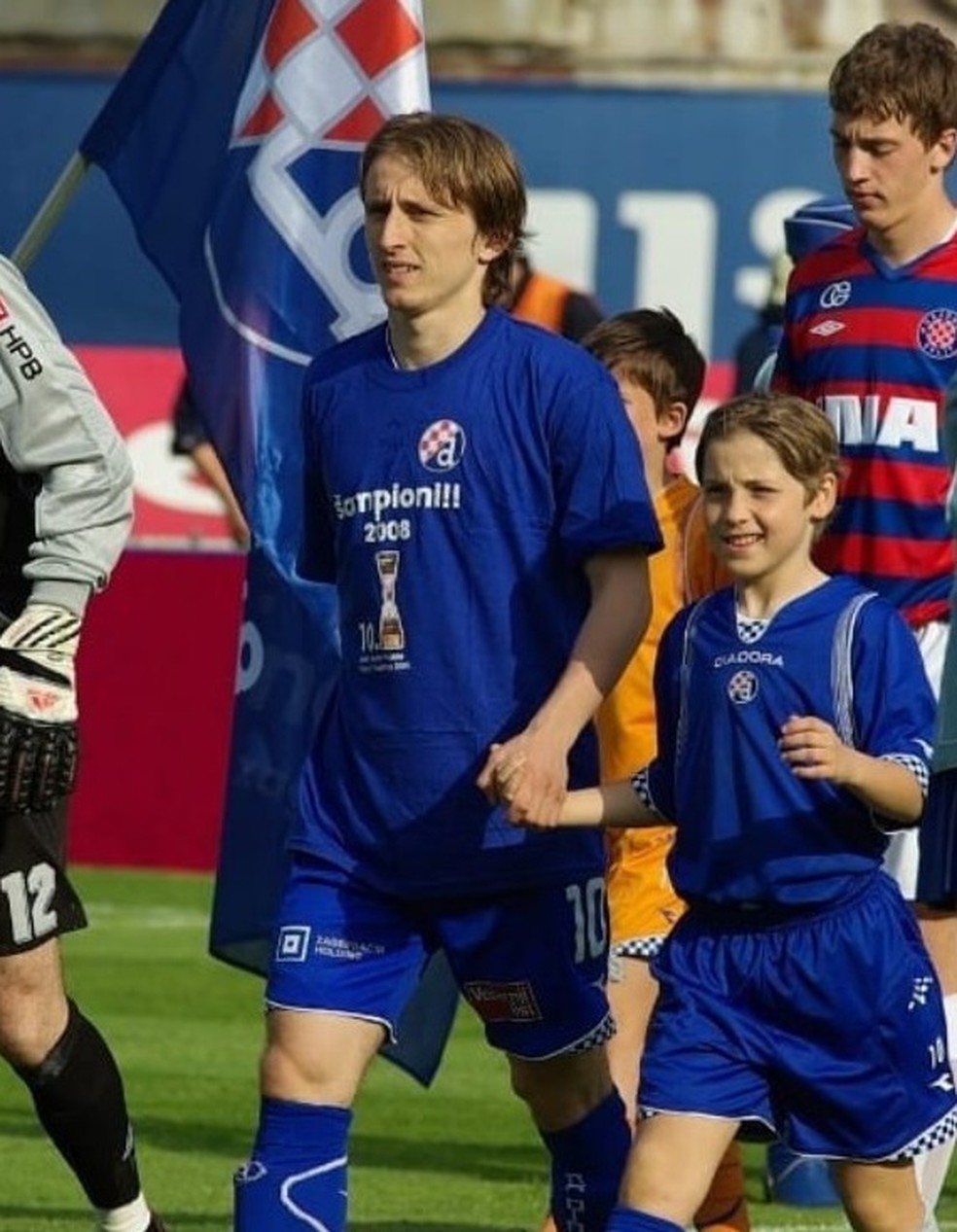 Copa do Mundo: companheiro de Modric na Croácia, Majer já entrou em ...