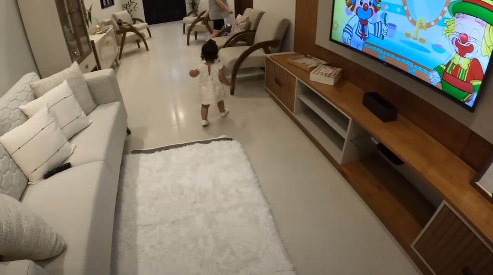 Simone Mendes, que vendeu casa para criminosos russos, tem fortuna em ...