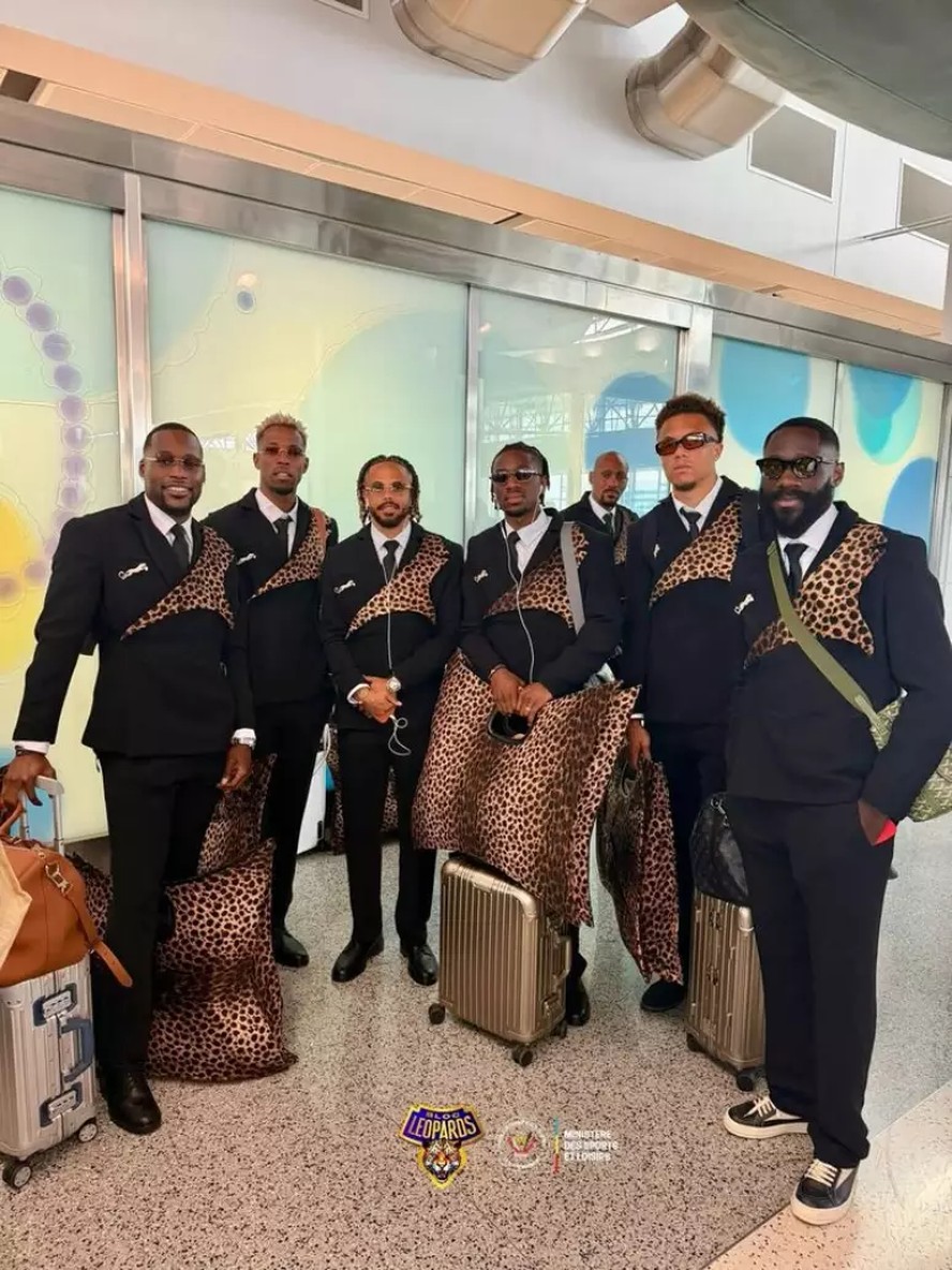 De volta à Copa após 52 anos, RD Congo desembarca nos EUA com ternos ...