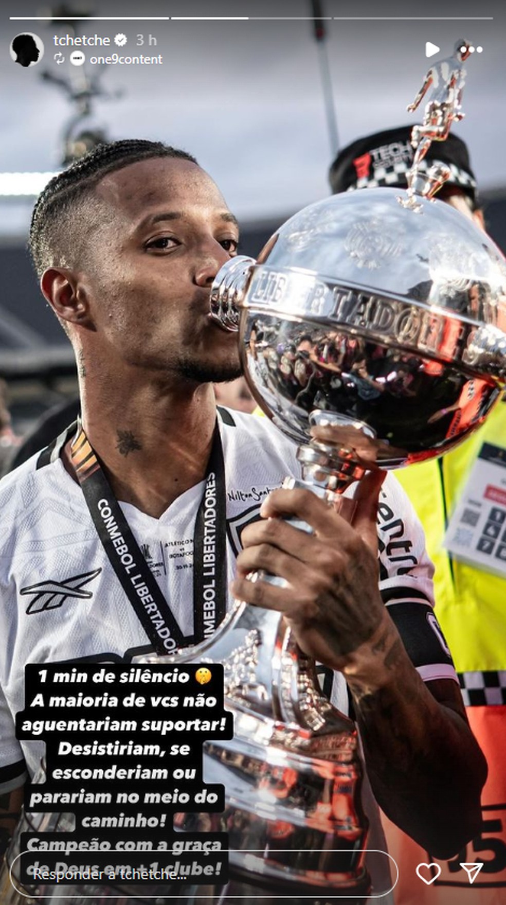 Tchê Tchê junta elenco de 2023 do Botafogo em foto e desabafa: 'O tempo ...