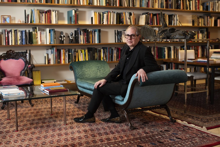 Charles Cosac reabre editora, critica 'arte DNA' e diz não ter ...