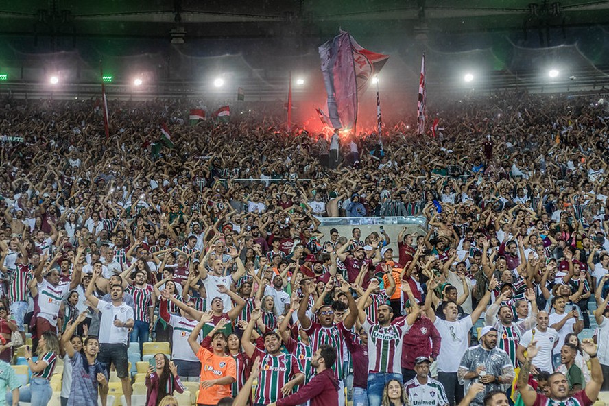 Em apenas uma hora, torcida do Fluminense adquire 18 mil ingressos para ...