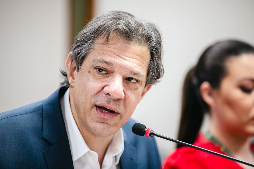 Haddad confirma volta do imposto sobre o diesel, mas diz que reajuste ...