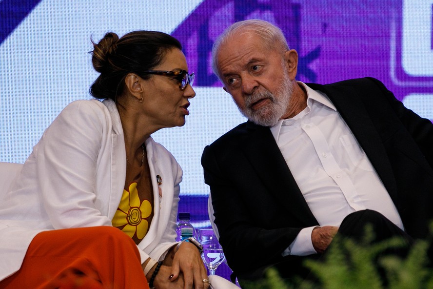 Lula diz que discute política e economia com Janja e que recebe muito 'não'