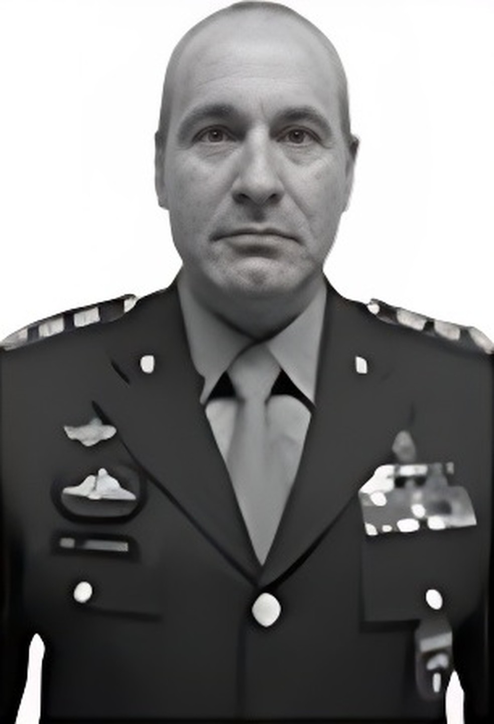 Condecorado por Bolsonaro e responsável pela primeira turma de mulheres ...